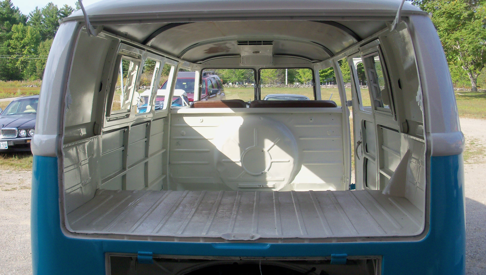 VW Microbus | EnglishAutoUSA
