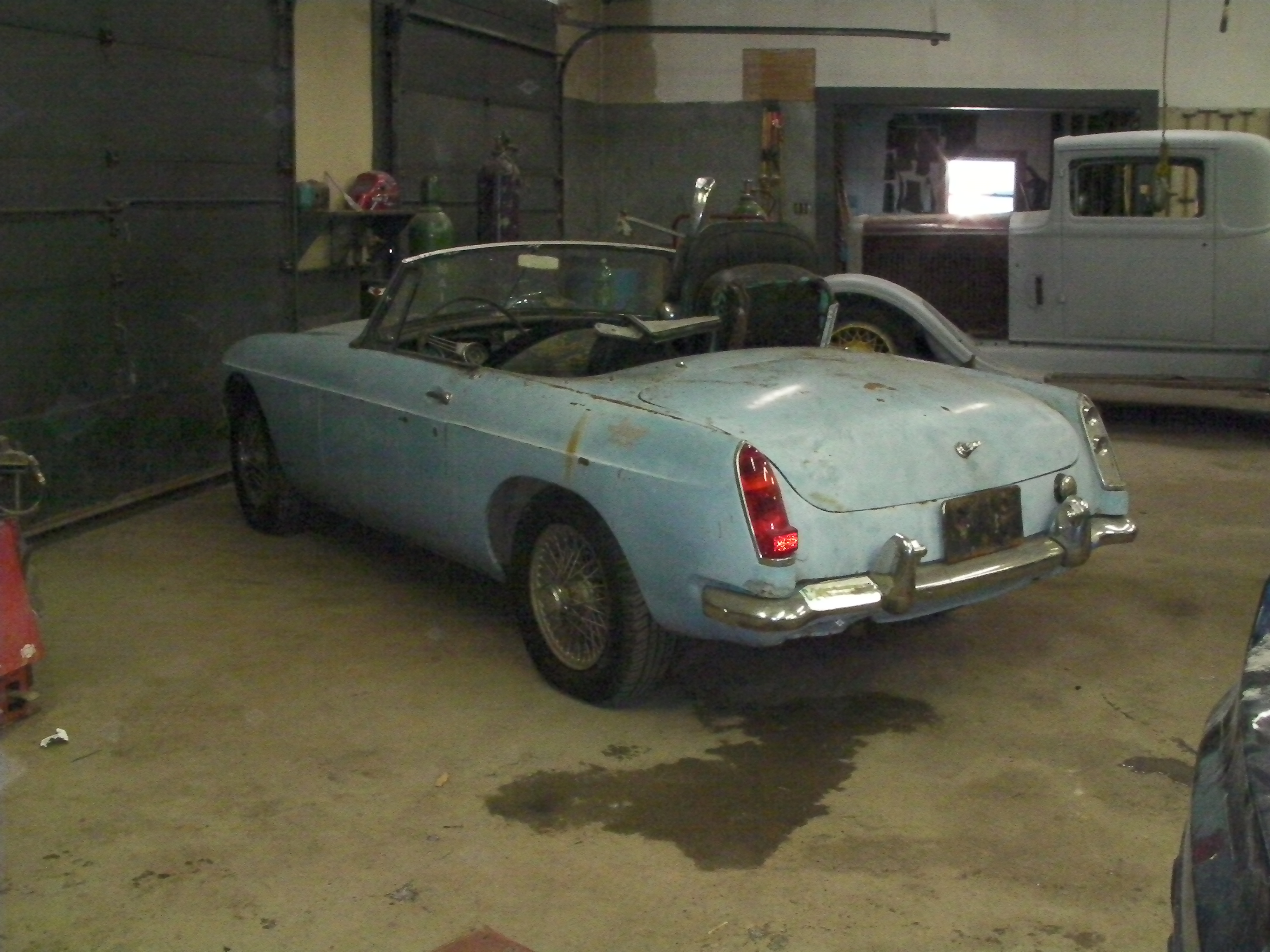1964 MGB Restoration | EnglishAutoUSA