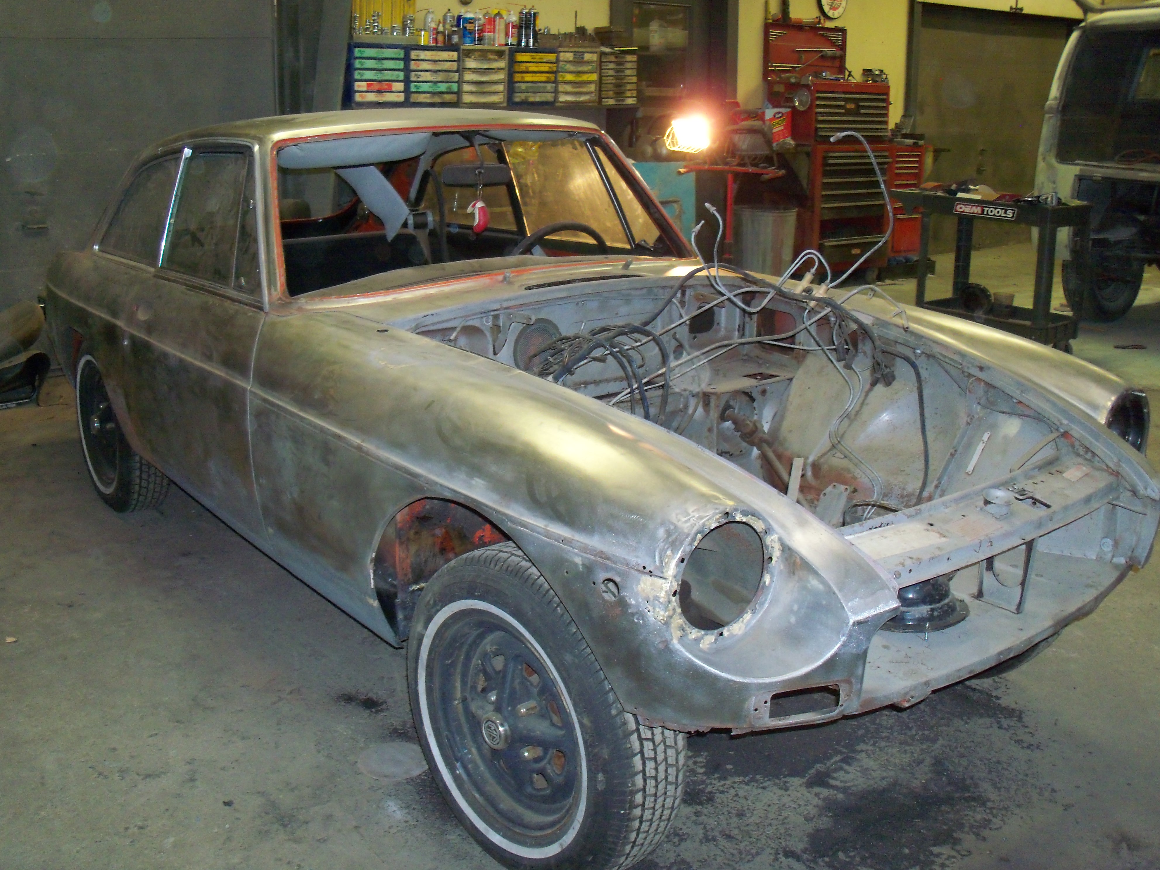 MGB-GT Restoration | EnglishAutoUSA